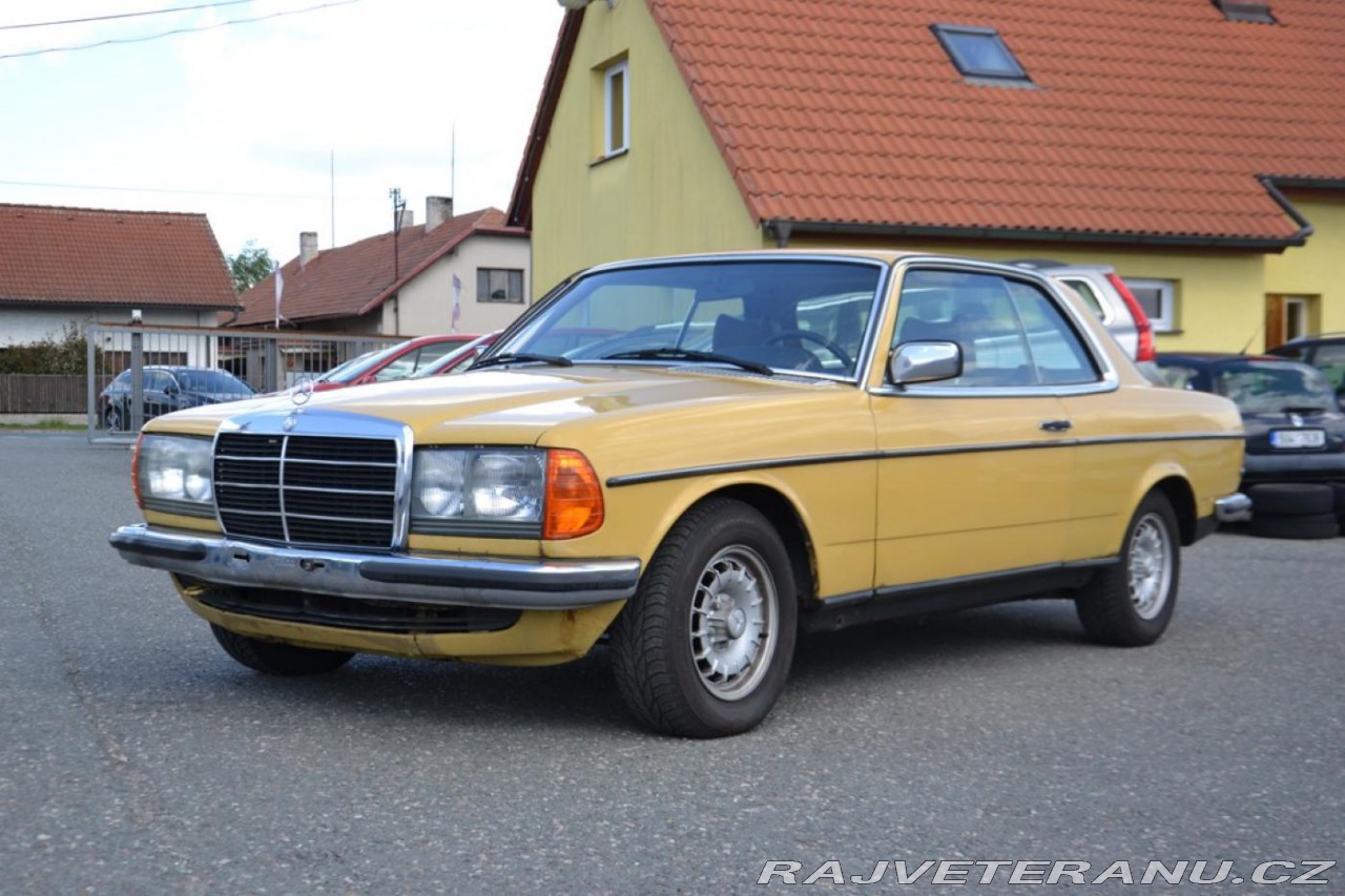 Mercedes-Benz 230 123 2,3 W123 230C 1979